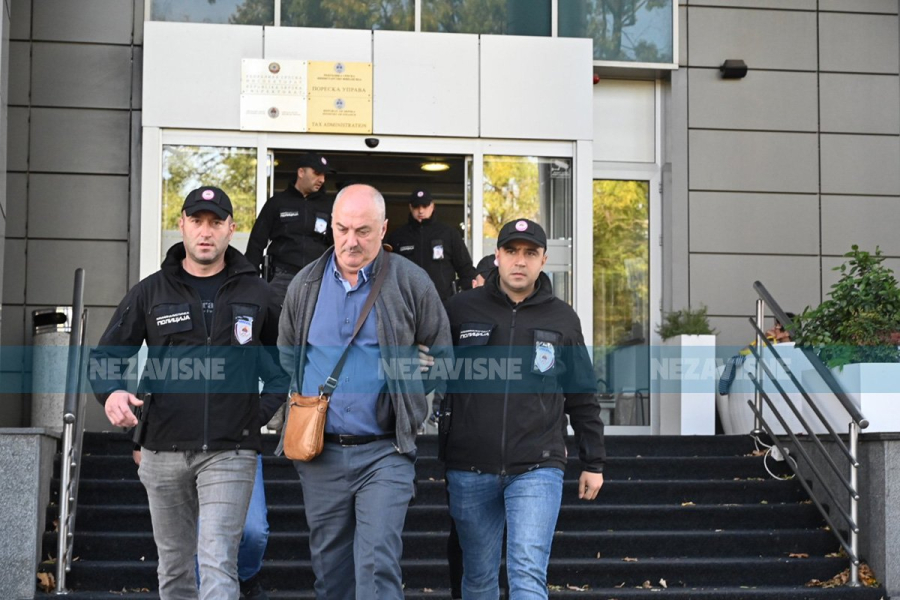 Pogledajte ko su uhapšeni službenici Poreske uprave RS Pogledajte ko su uhapšeni službenici Poreske uprave RS